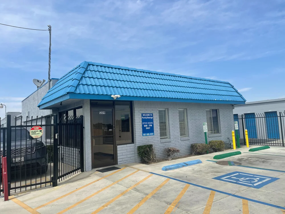 Self Storage Units in Lancaster | Purely Storage